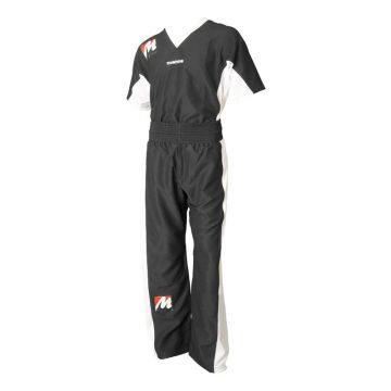 Top current and functional kickboxing uniforms from the martial arts ...